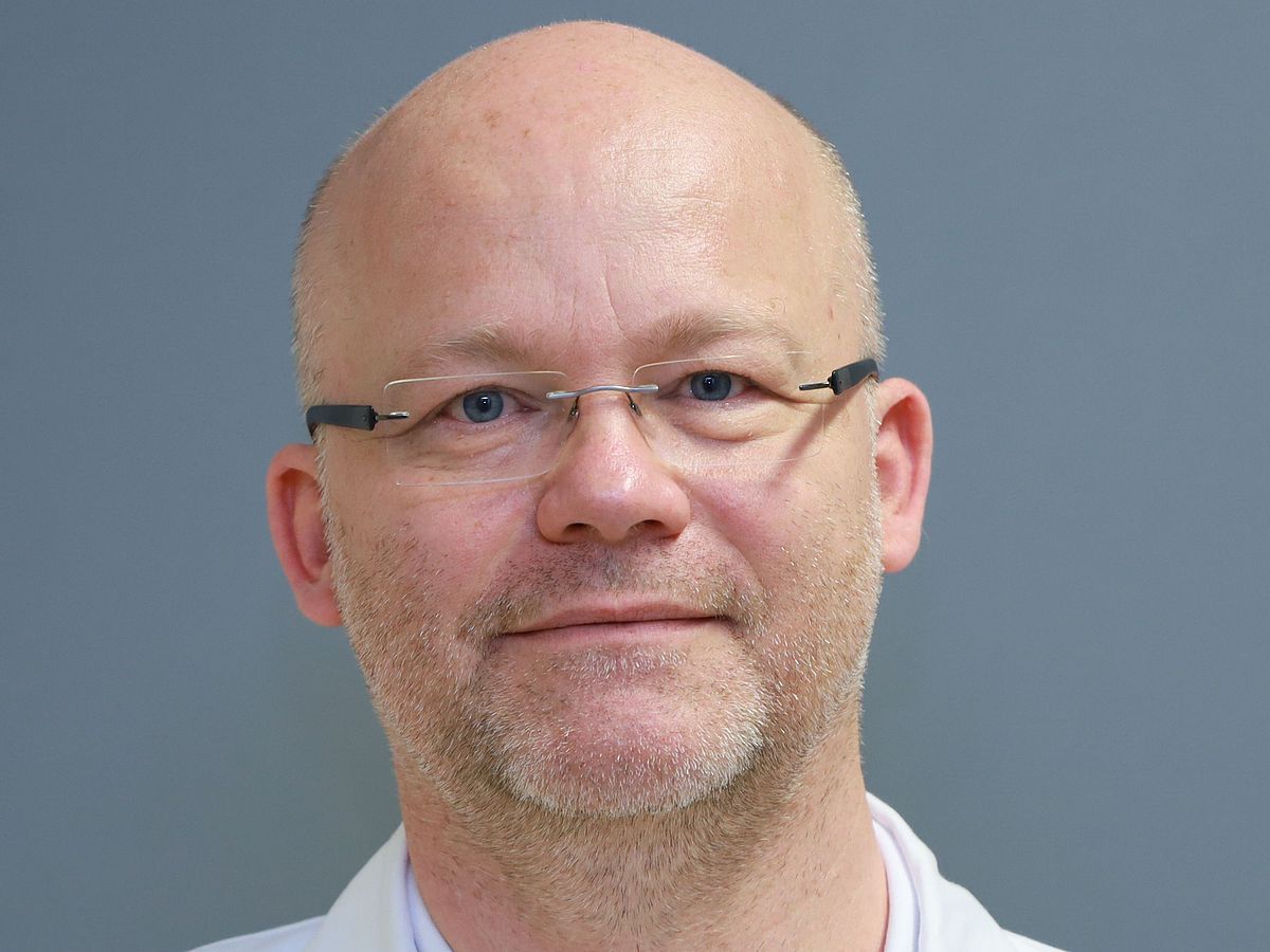 Vorstellung: Primarius Dr. Koppány Bodó, Pathologie am LKH-Standort ...